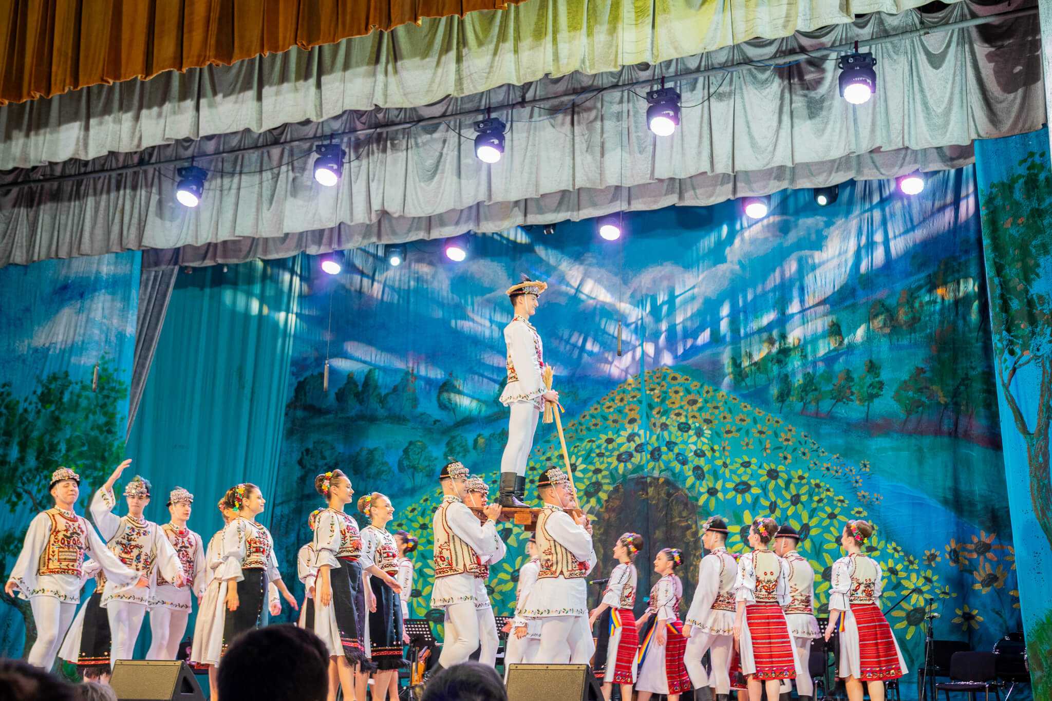 Ansamblul Arcanul: 60 de ani de sărbătoare, susținuți de Fundația ...